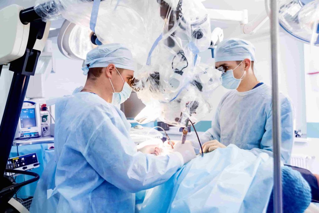 Microdiscectomia lombar: o que é, riscos e recuperação - ITC Vertebral