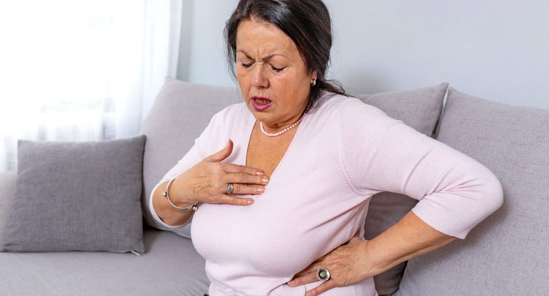 Dor nas costas ao tossir pode ser sinal de um problema na coluna - ITC ...