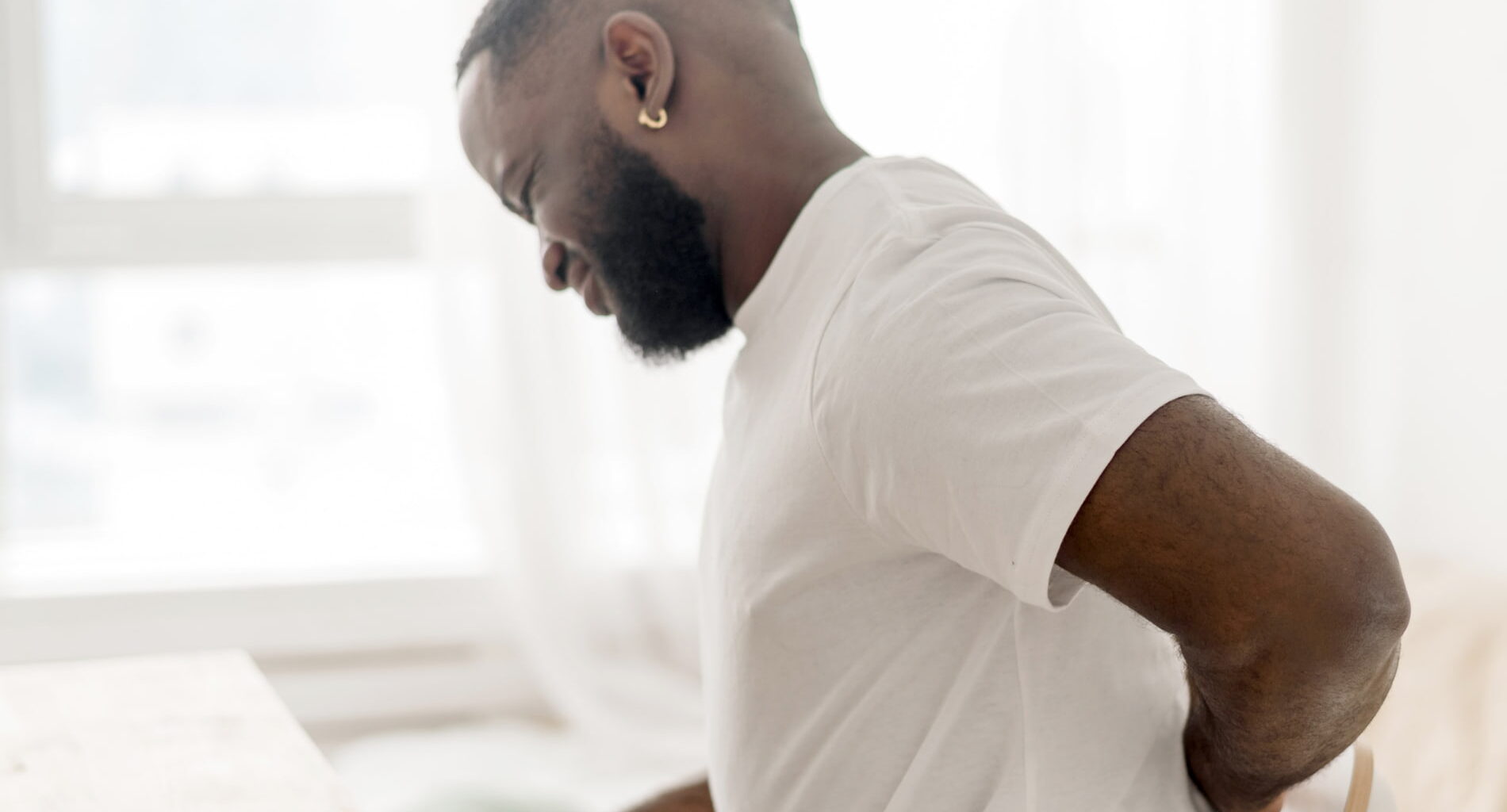 Como identificar um estiramento muscular nas costas? - ITC Vertebral