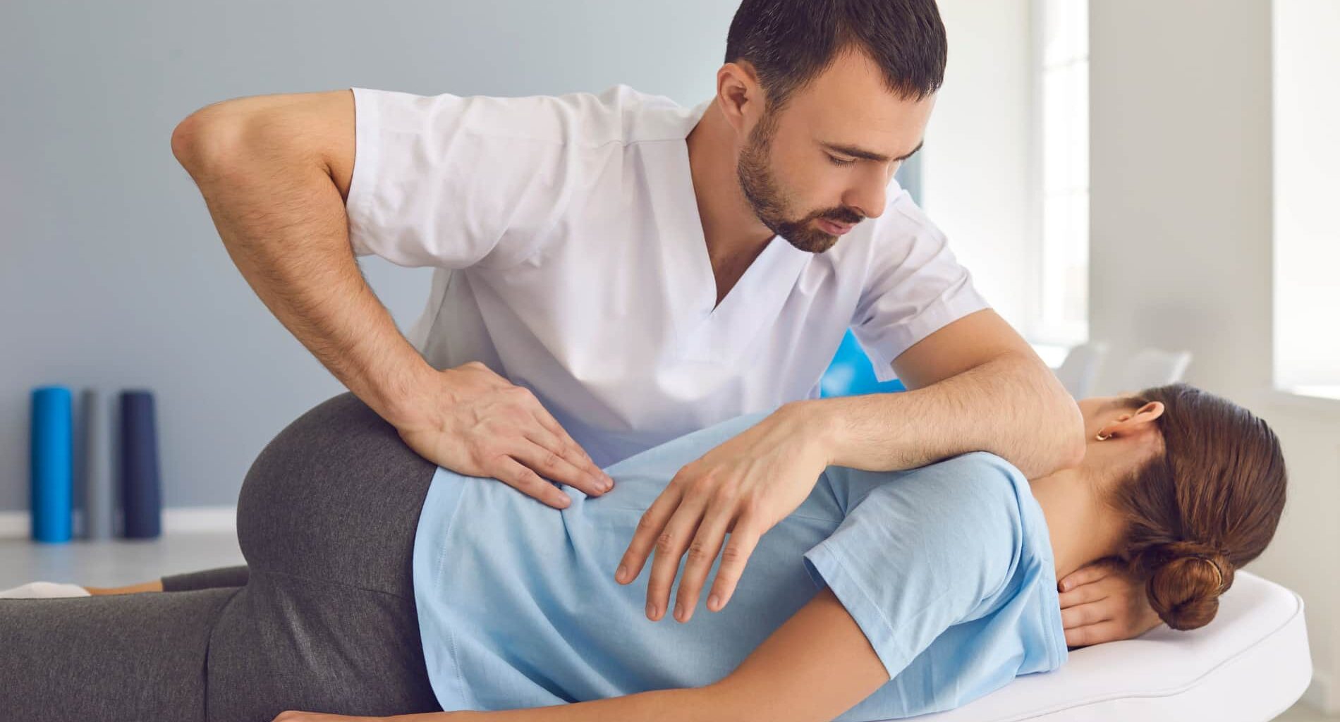 Tudo o que você precisa saber sobre o ciatico: Sintomas, causas ...